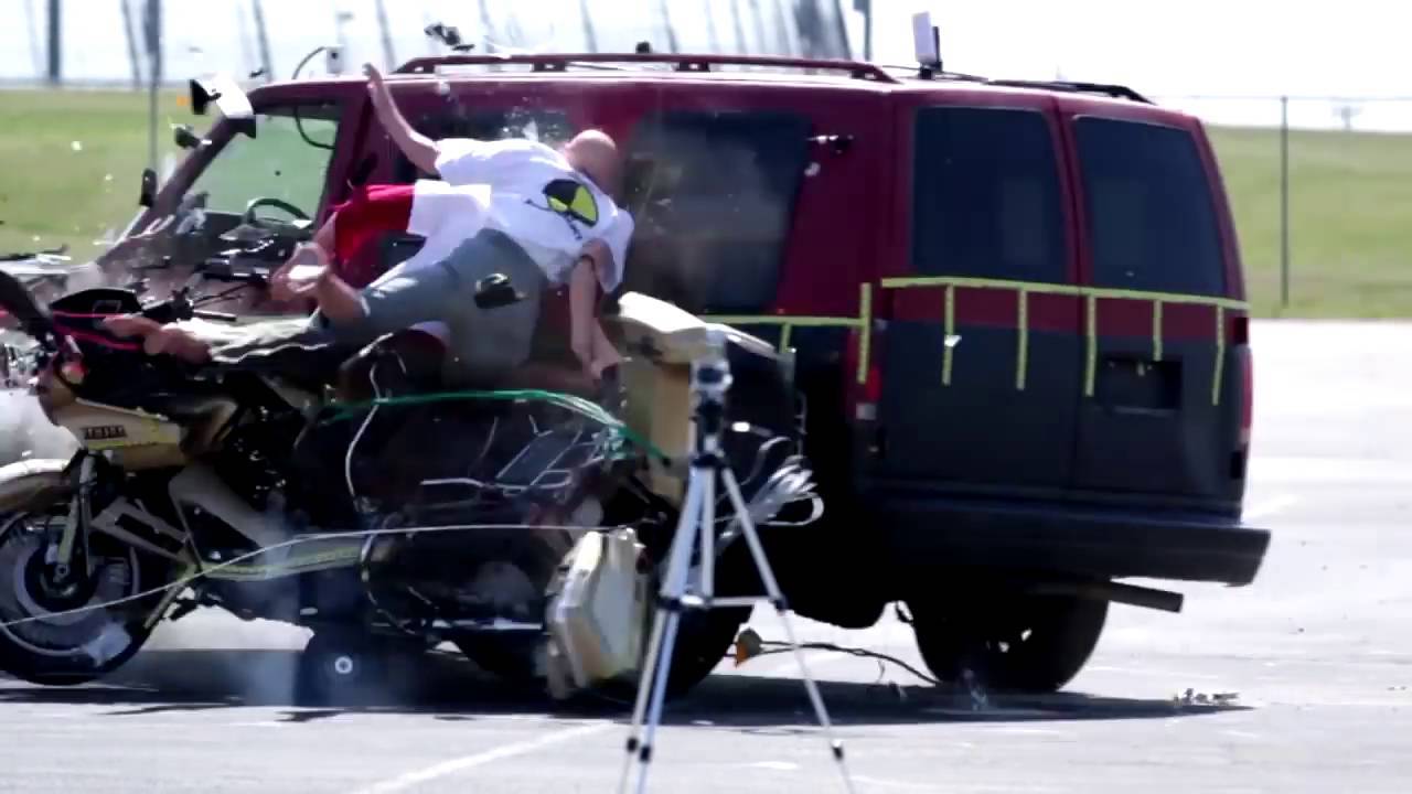 Crash reconstruction with FARO Focus 3D X Laser Scanner | Video | FARO